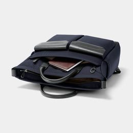 Clarke Totepack - Navy | Stuart & Lau